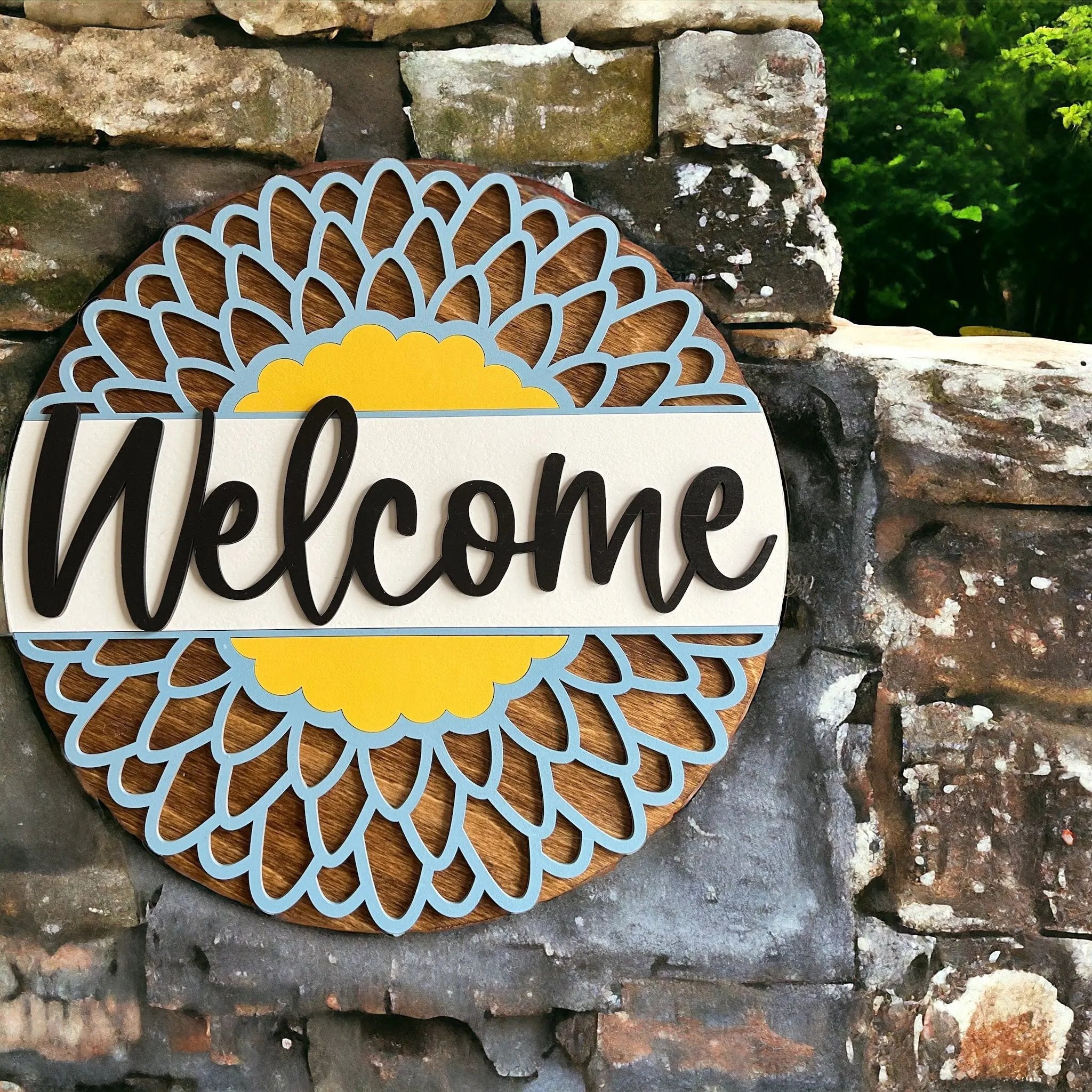 Sunflower Welcome Round Sign – Rustic Halo